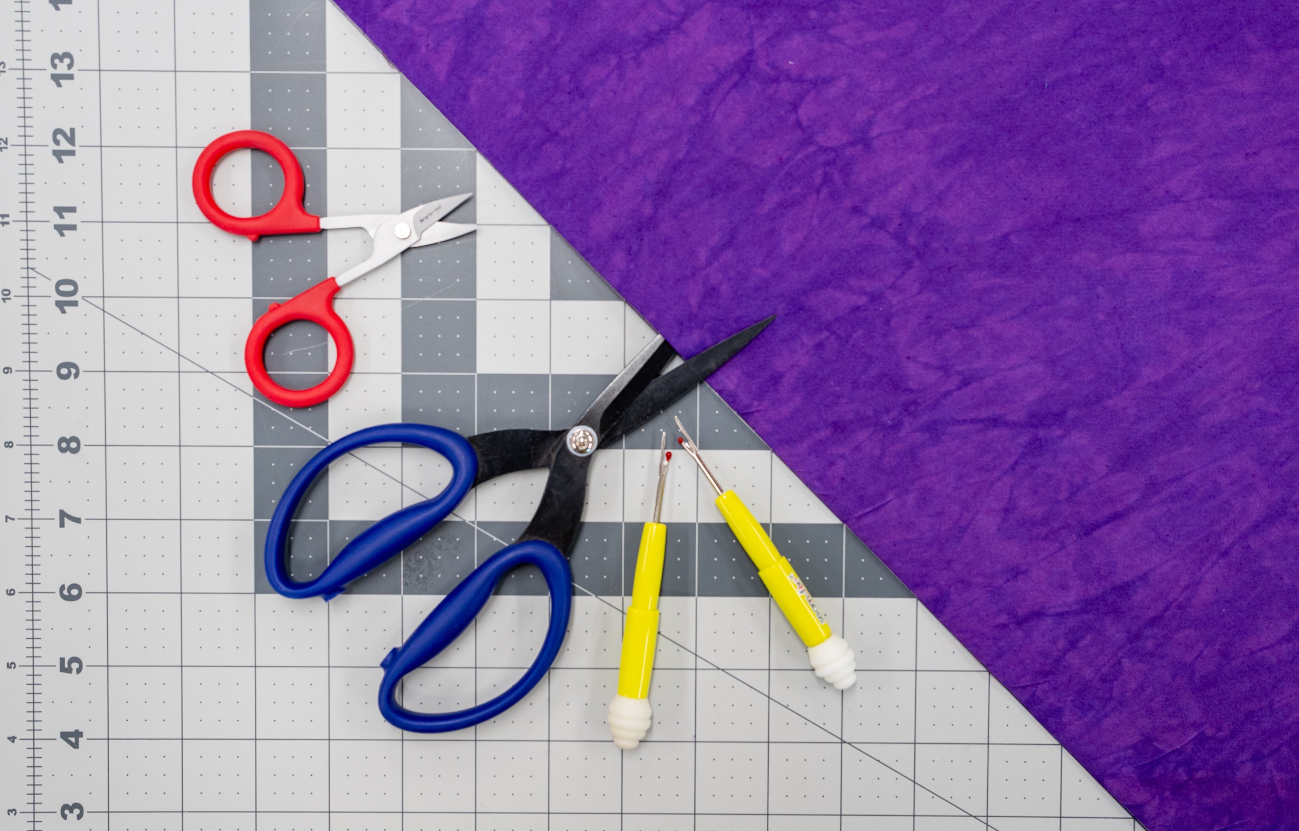 Quilting Scissors, Snips & Rippers – Mended Hearts Quilting & Boutique